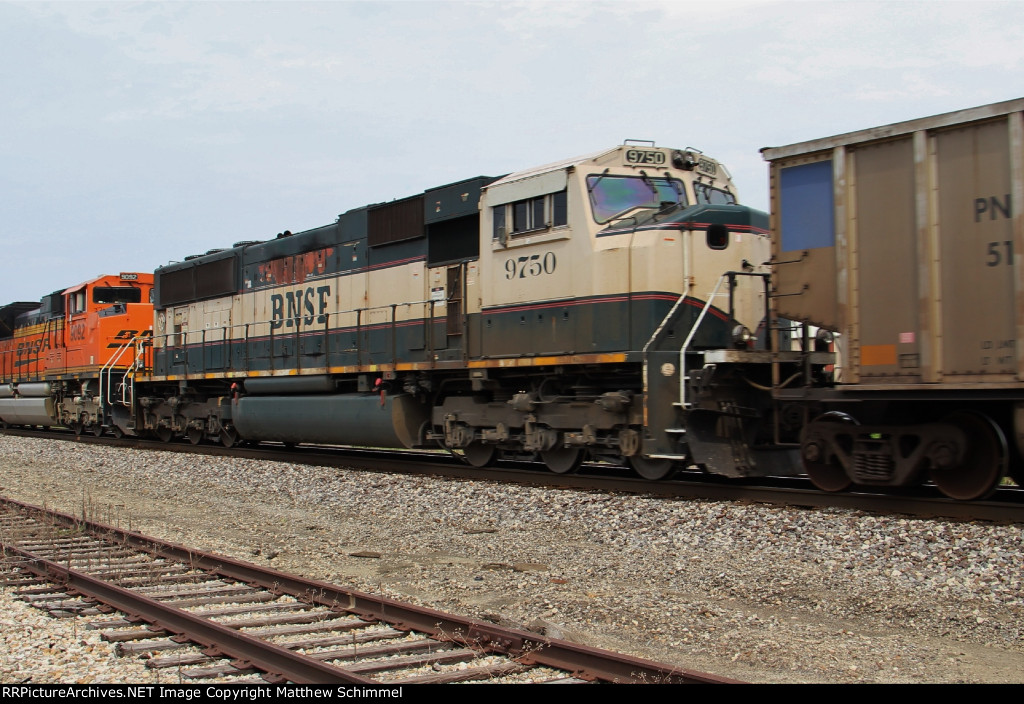 BNSF 9750